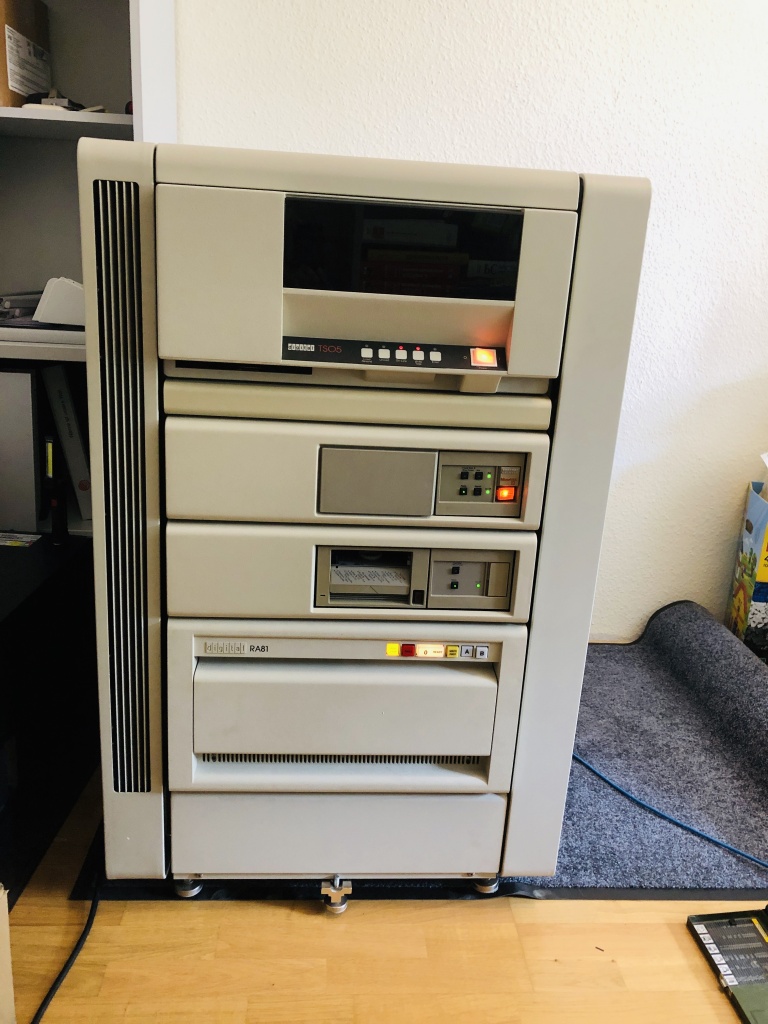 MicroVAX II – Weekend – PDP-11 and VAX Stuff